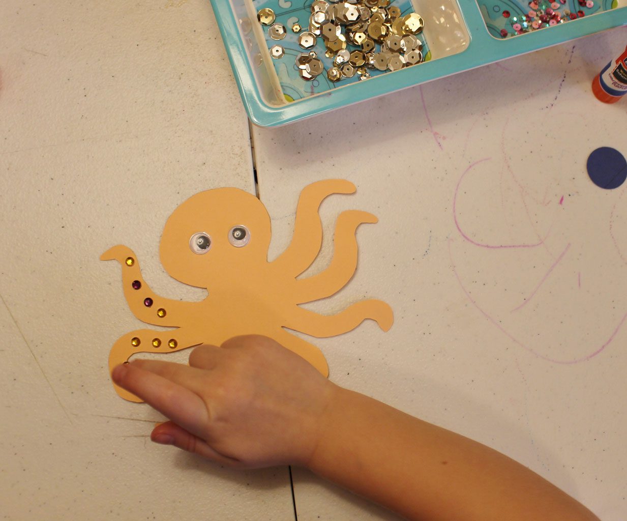 DIY Giant Ocean Puzzle - Raising Hooks