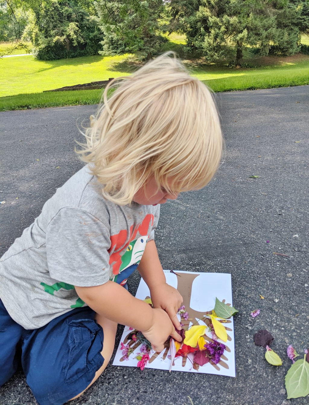 Crafting a Beautiful Tree with Treasures from Nature - Raising Hooks
