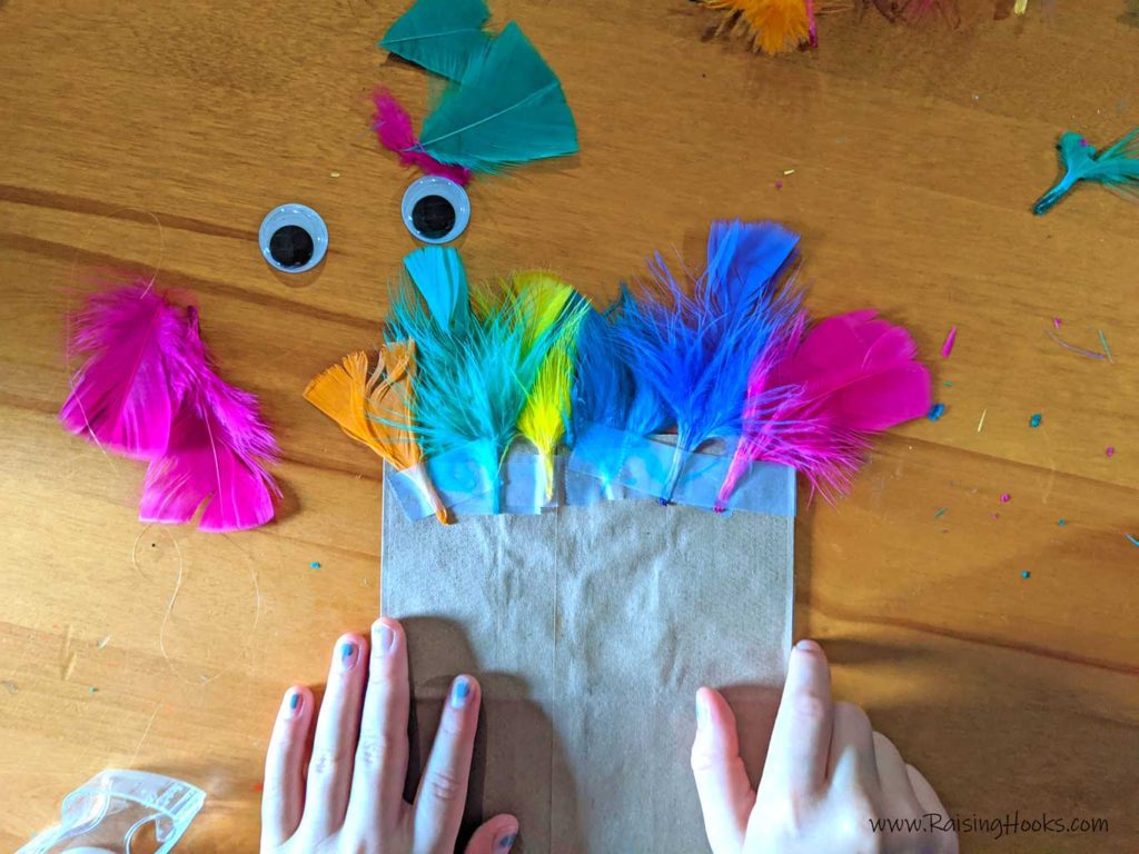 Turkey Puppets with Thankful Messages – A Thanksgiving Craft - Raising ...