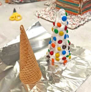 EASY 2 Story Gingerbread House & Template - Raising Hooks