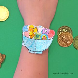 St. Patrick’s Day Lucky Charm Paper Bracelet – Color & Wear